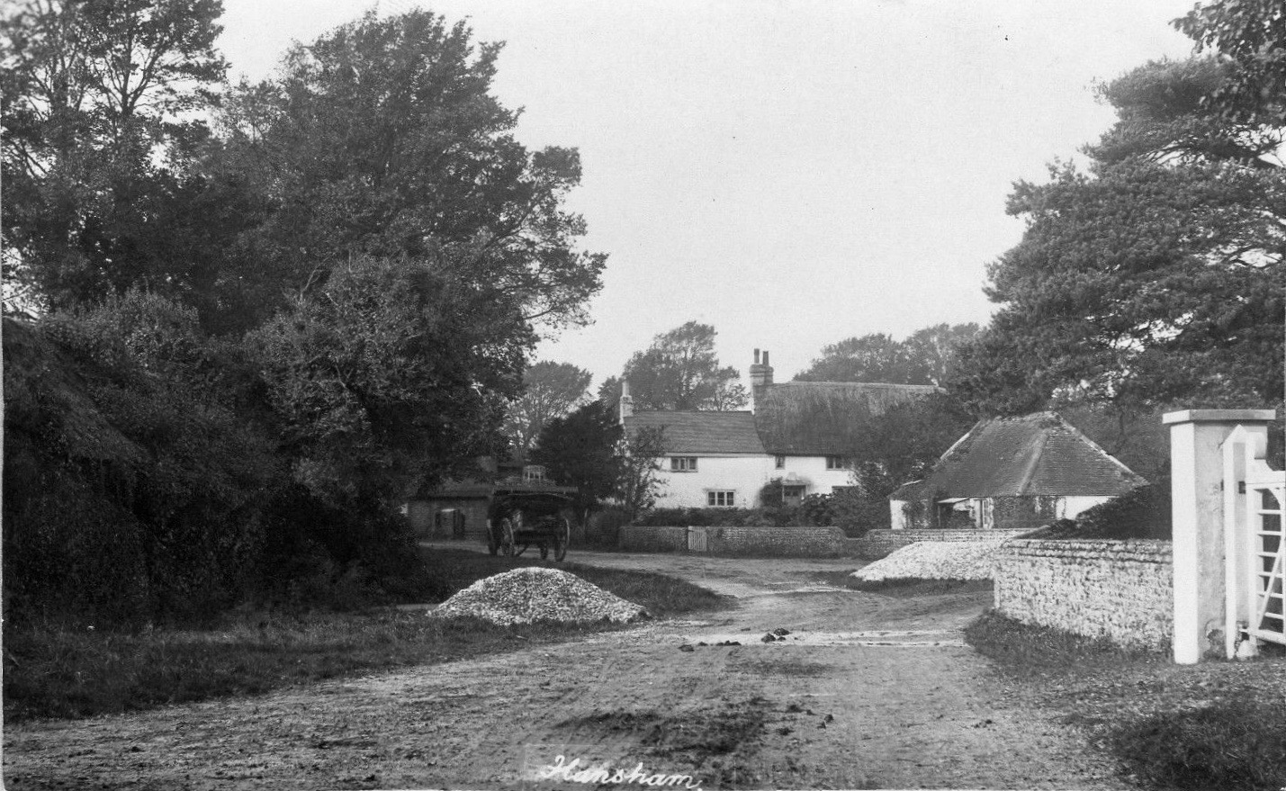 A Wander down Hoe Lane - Flansham