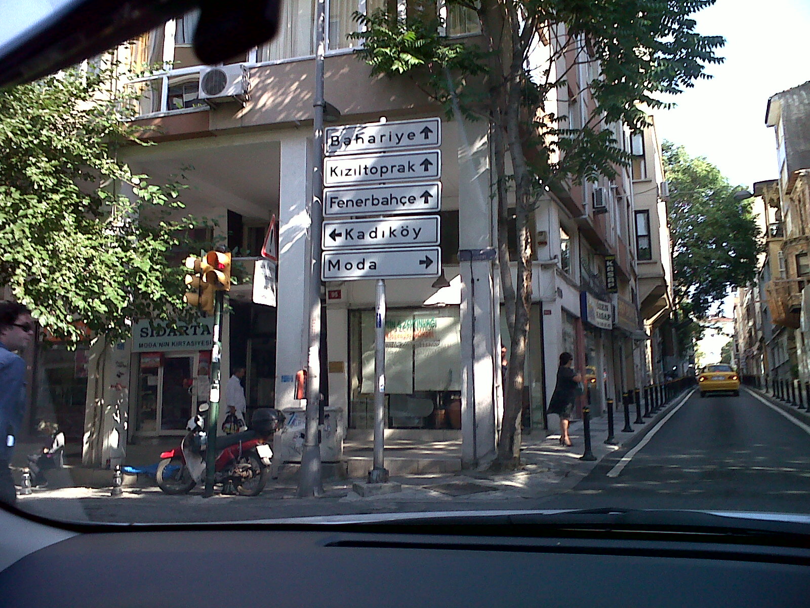 Kadın Gözüyle Hayat: Kadıköy Balon Cafe & Restaurant