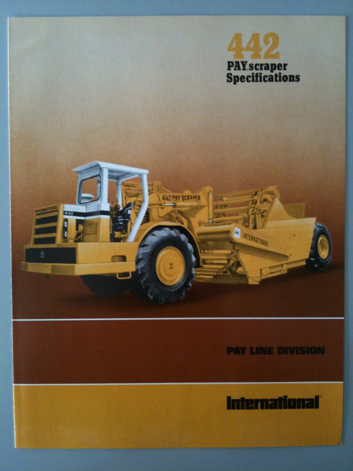 Earthmoving Machinery Sales Brochures: International Scraper 442 #136