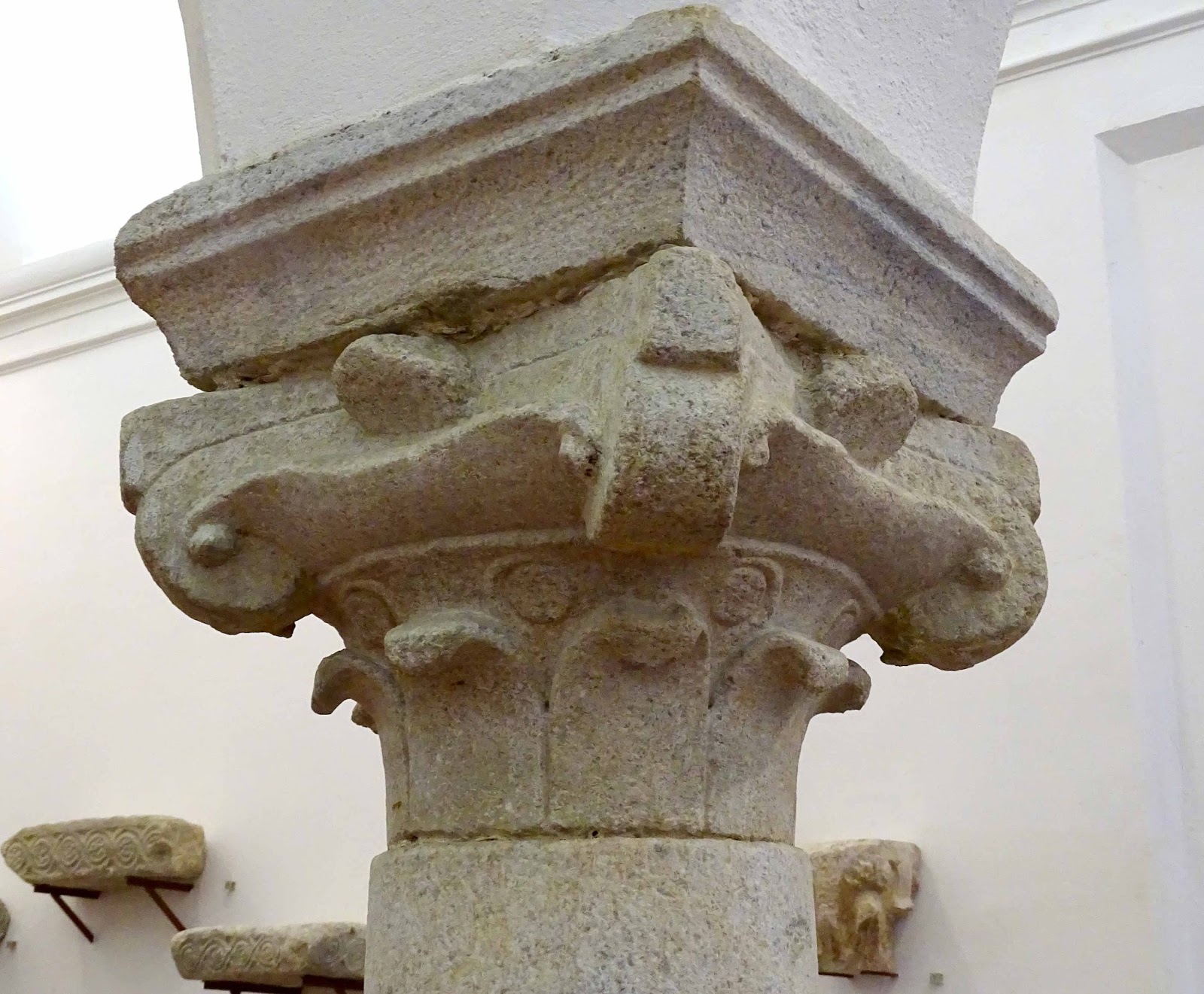 LAS PARIDAS DE MARCELO DEL CAMPO: Los capiteles de la iglesia de Santo ...