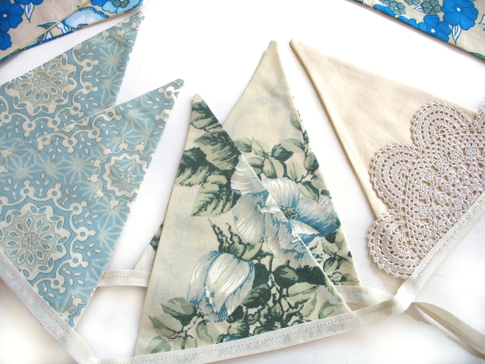 Merry-Go-Round Handmade: More Retro floral Vintage Flag Bunting added ...