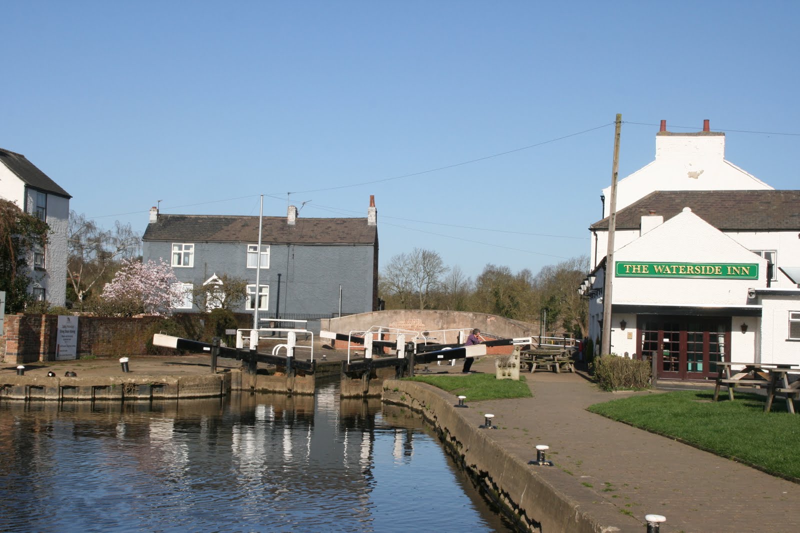 Narrow Boat Albert: Kilby Bridge
