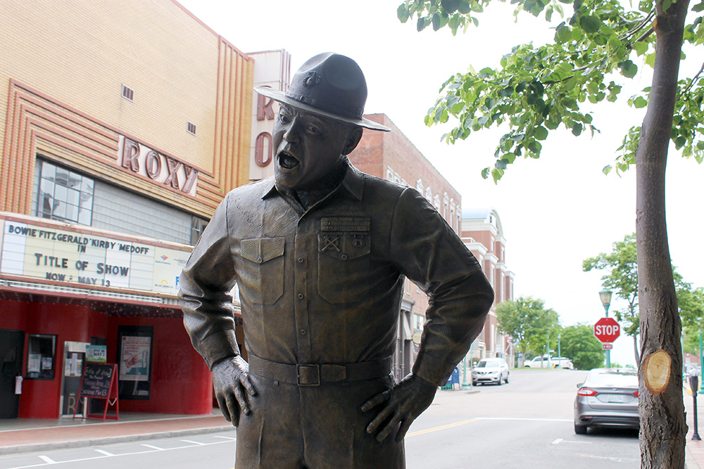 Weird, Wacky and Wild South: Street art in Clarksville, from Sgt ...