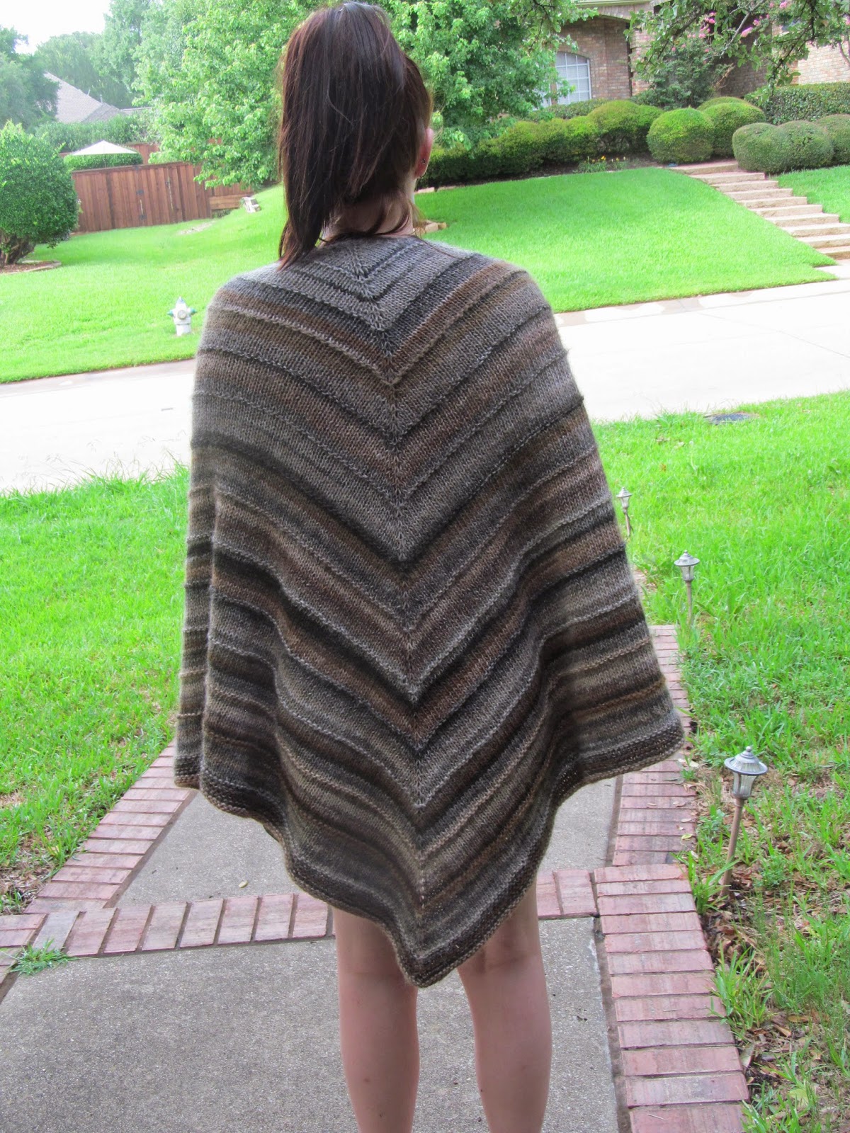 Tales Of A Needle And Thread: BONEYARD SHAWL ....