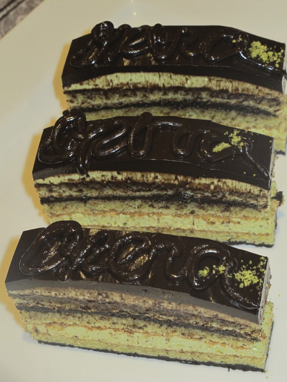 NoSetMenu: Opera Cake, Pistachio Opera