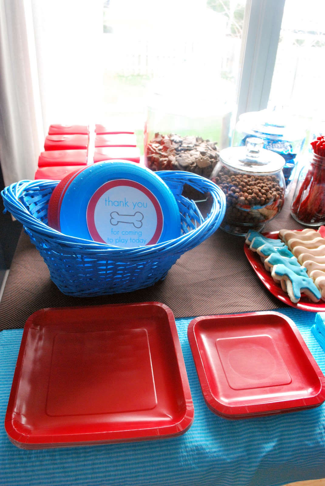 Larissa Another Day: Who Let the Dogs Out??