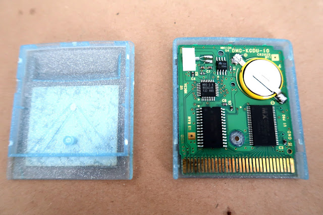 How to replace a GameBoy cartridge battery without losing saved data ...