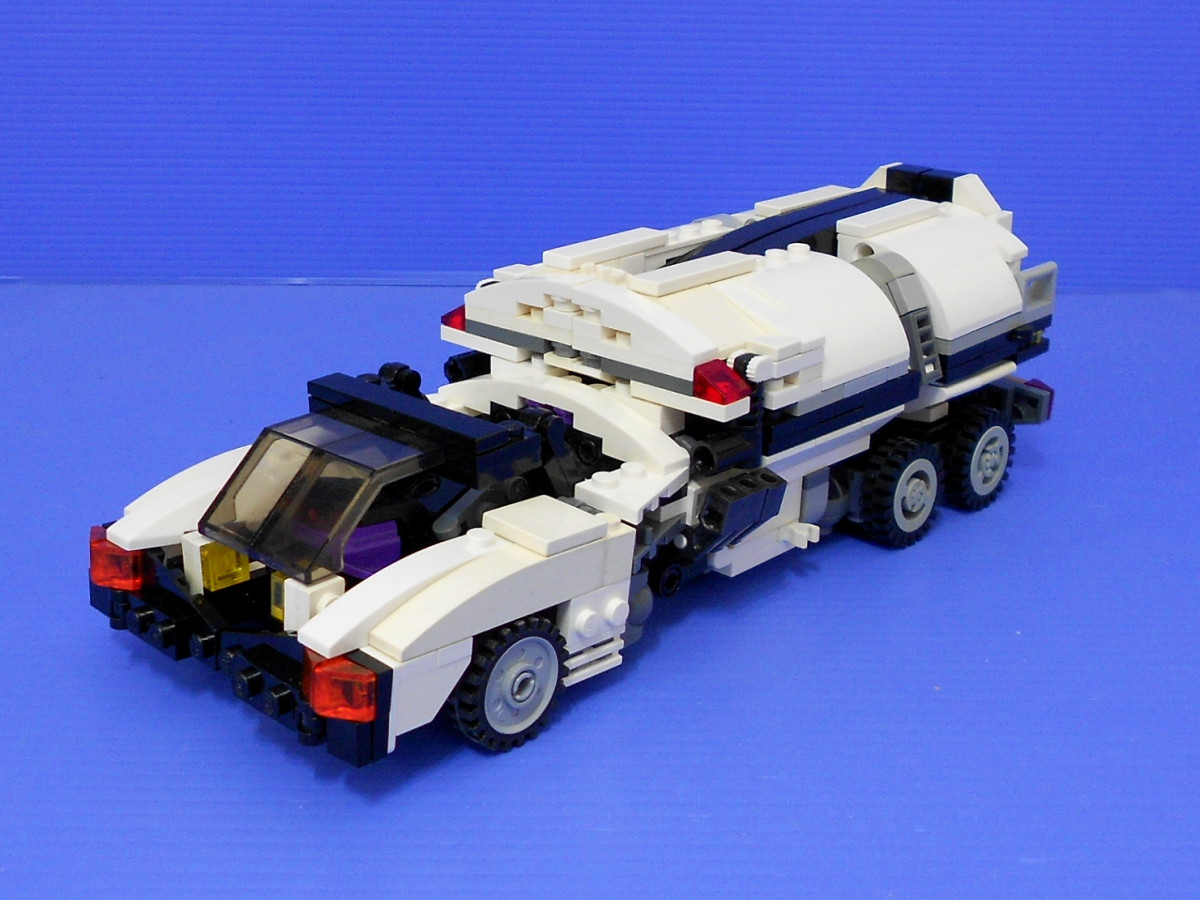 Alanyuppie's LEGO Transformers: LEGO "Fall of Cybertron" Octane (Triple ...