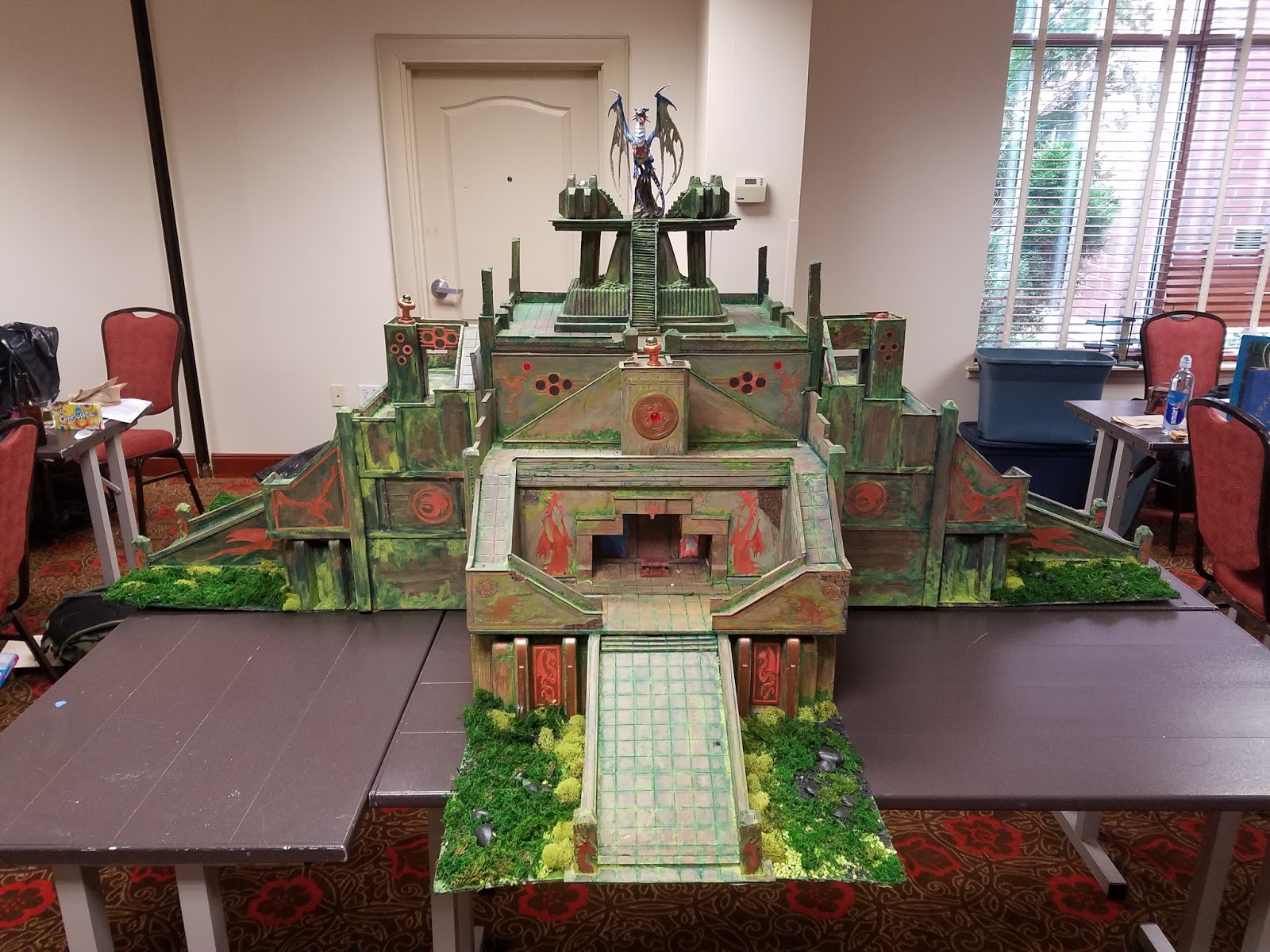 Ultanya: The Great Ziggurat of Draconis