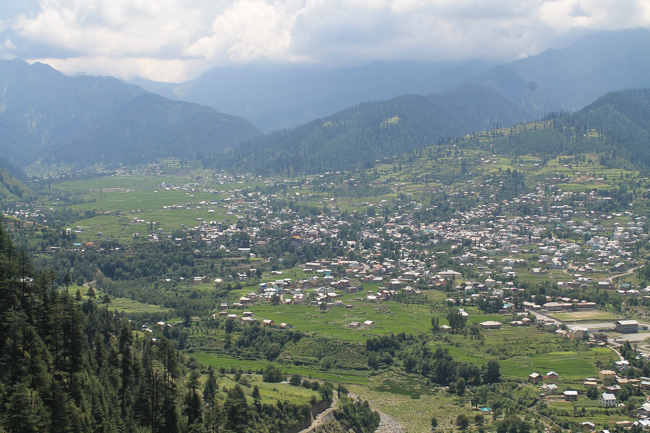 TRAVELLING ACROSS INDIA----- A NEVERENDING JOURNEY.: BHADERWAH-THE ...