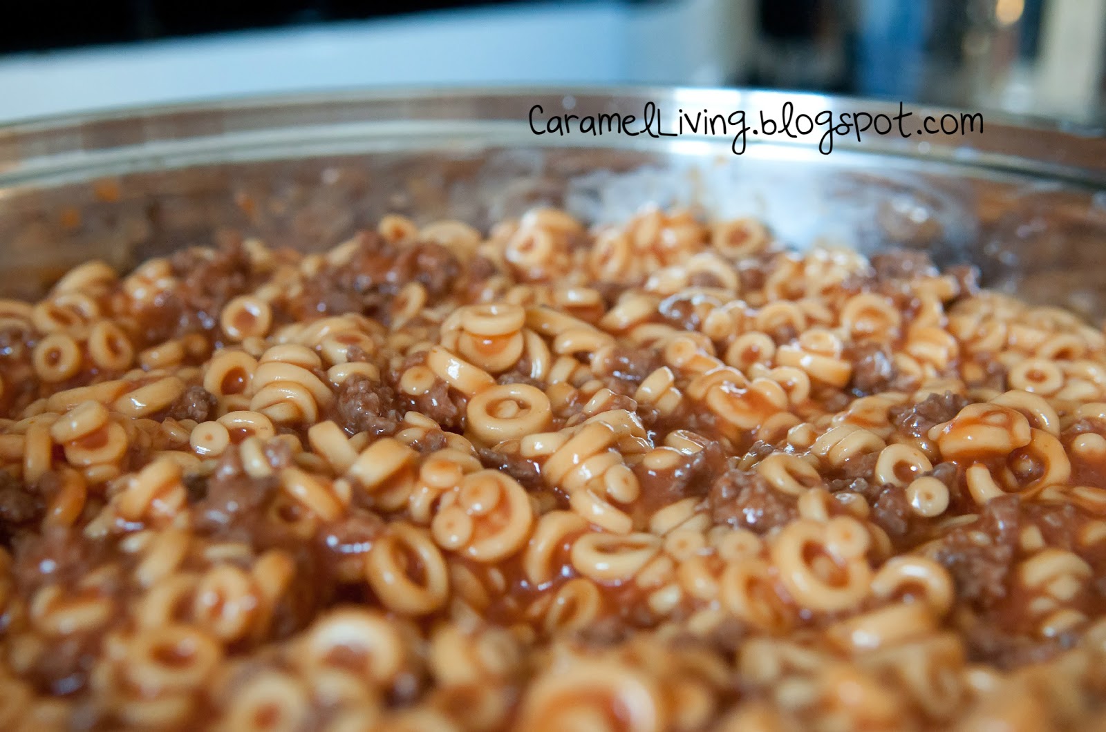 Caramel Living: Friday's Quickie... Spaghetti-O's and Hamburger