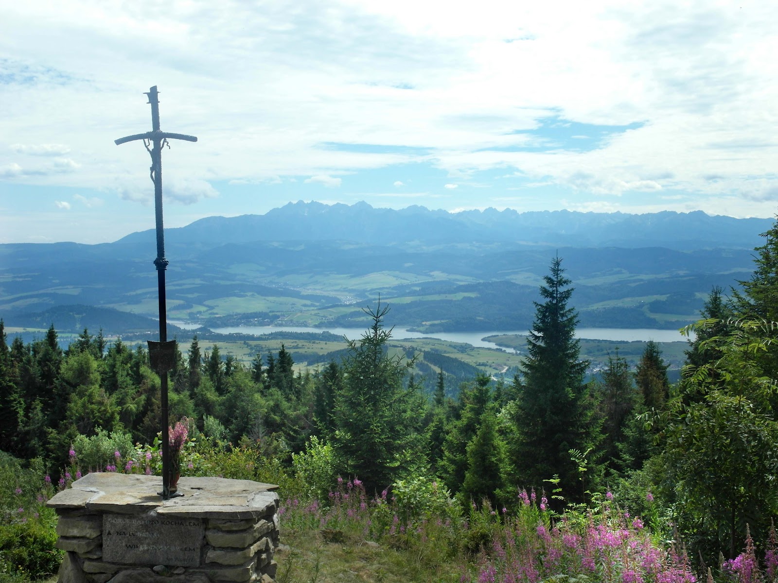 MARTA ULAŃSKA: Mt Lubań (Gorce), Knurowska Pass, 14.07.12.