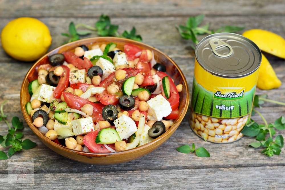 Salata mediteraneeana cu naut - CAIETUL CU RETETE