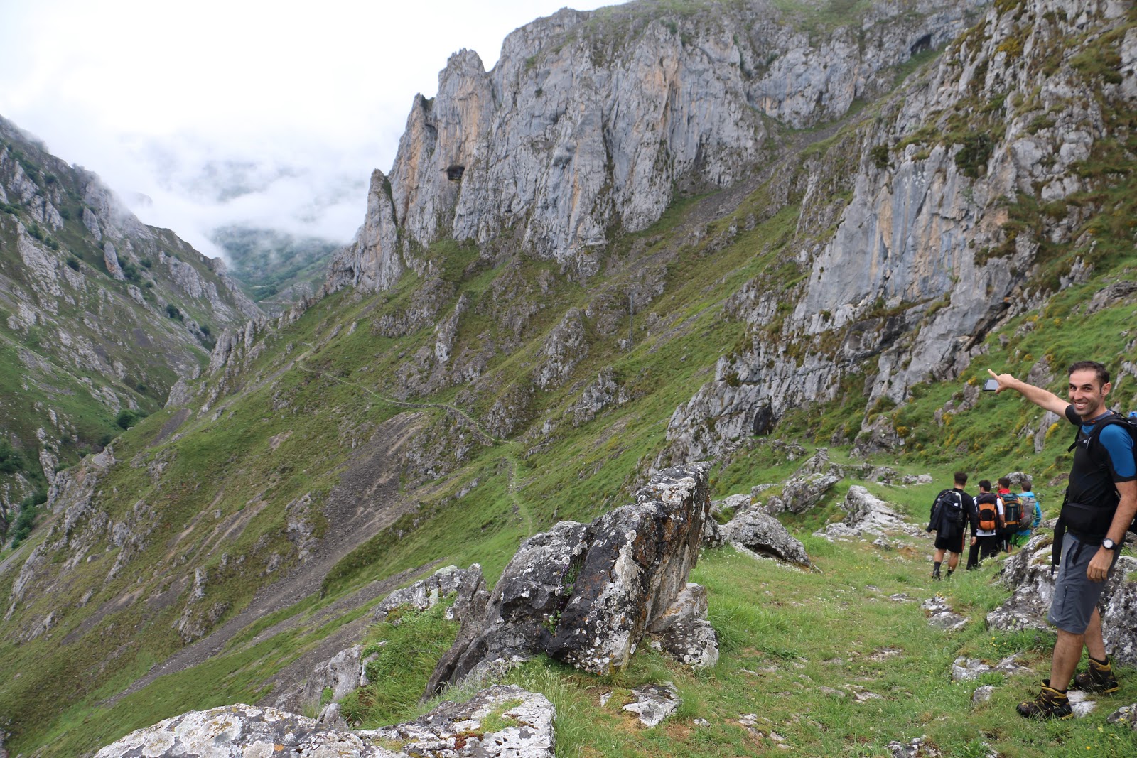 Club de Montaña Visitación: Ruta Poncebos-Urriello-Cabrones-Sotres-Poncebos