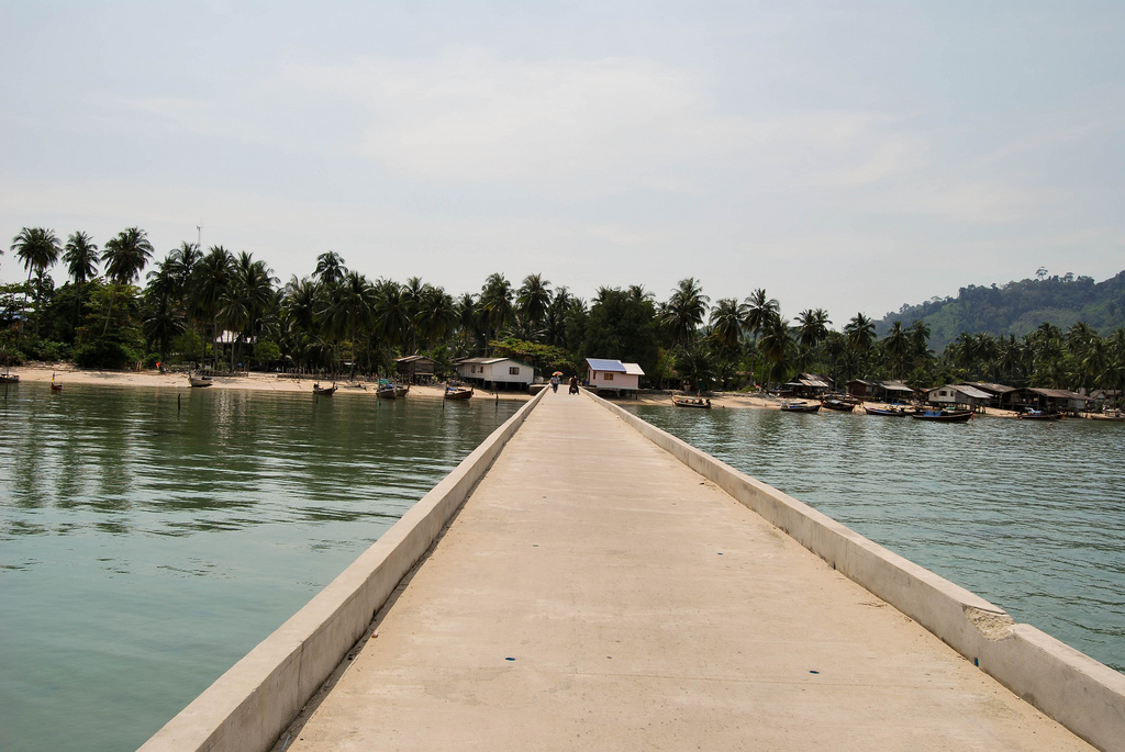 Treasures of Thailand: Discover Koh Mook เกาะมุก and Emerald Cave