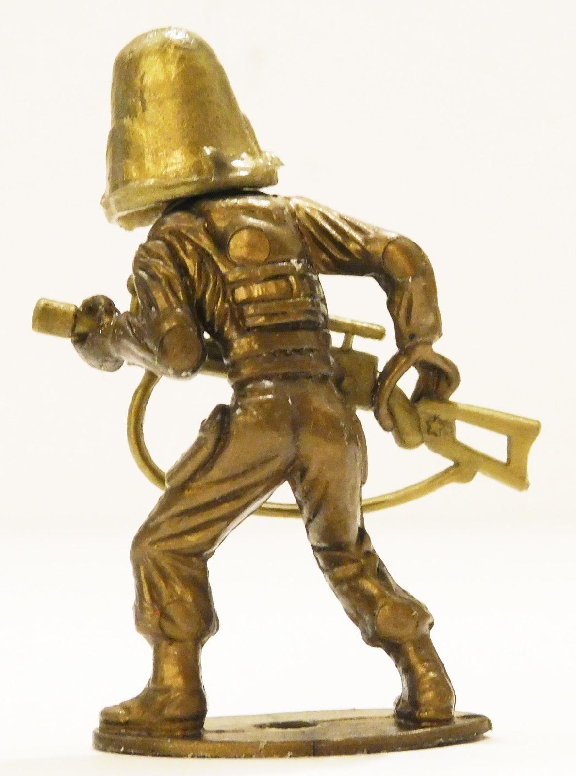 Toys and Stuff: MPC Ringhand Astronauts: MP127 Ring Hand Astronaut - Gold