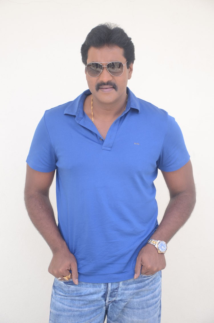 Hero Sunil Photos at Jakkanna event