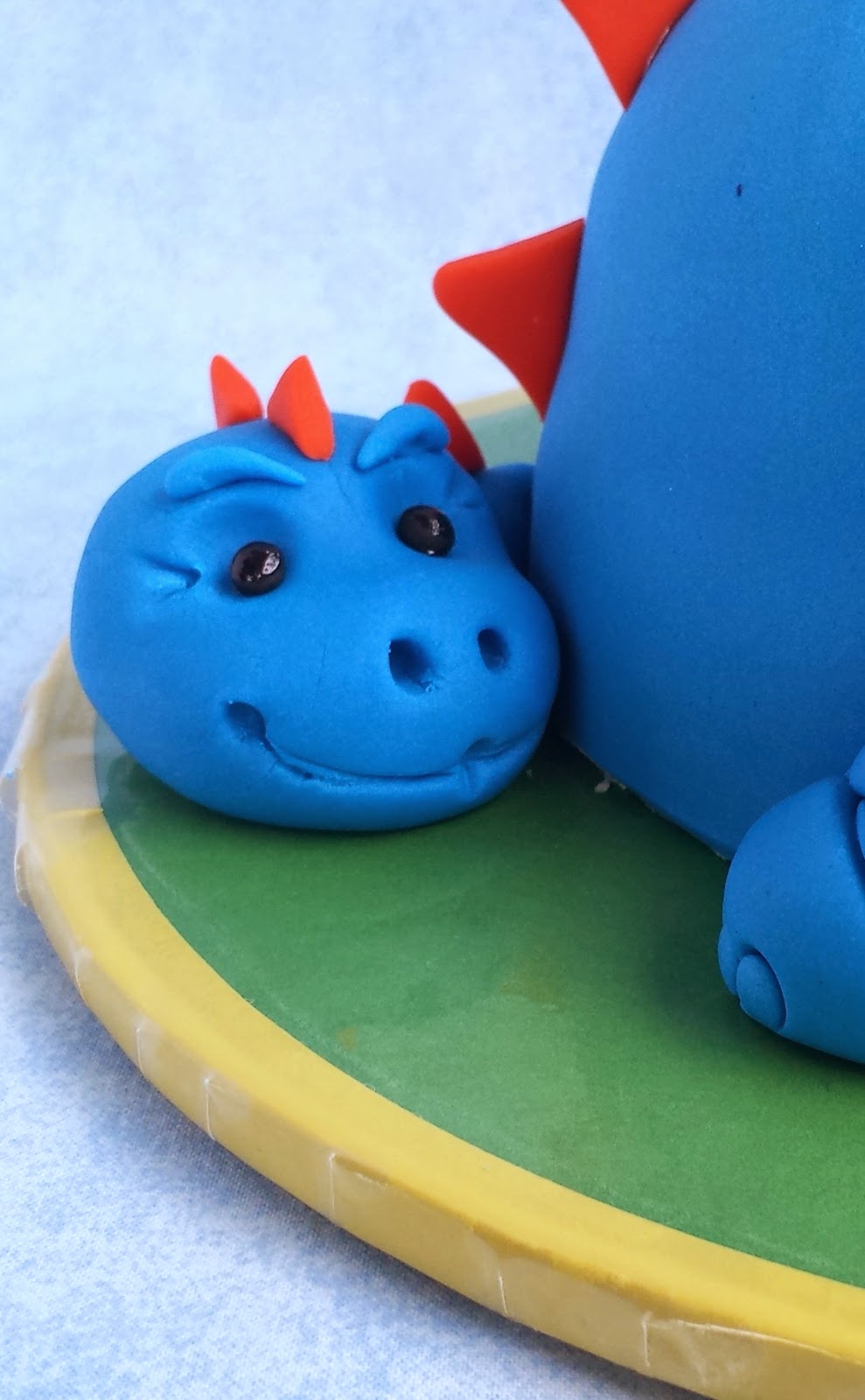 Cake Blog: Little Dinosaur Cake Tutorial