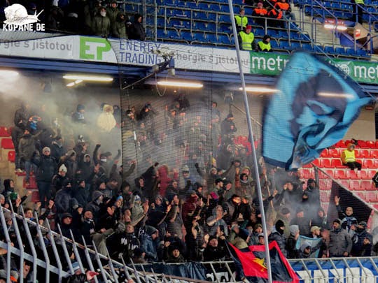 Kennergasse 3 seit 1993: FEDAYN Napoli in Prag