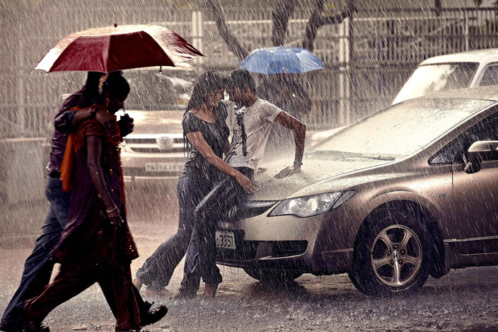 Totally Film Portal: Sruthi Hassan Dhanush Romance Photos from 3 movie!