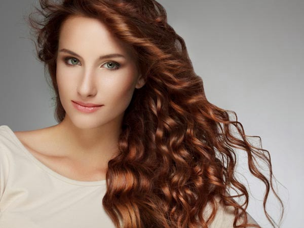 5 Model Rambut Keriting Wanita Terbaru | Perawatan Rambut