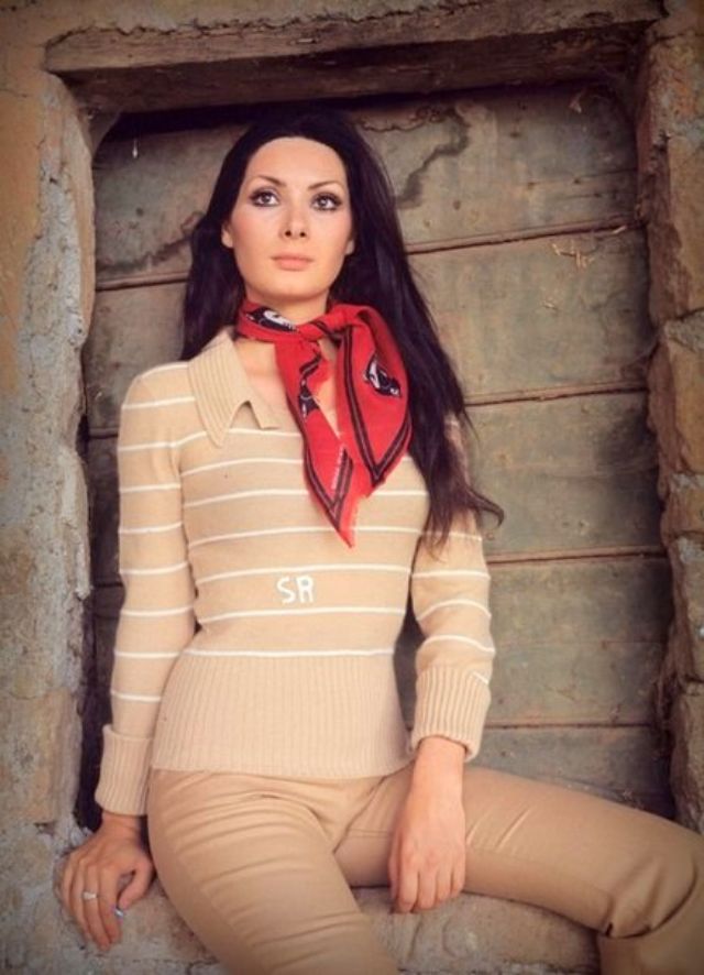 The Goddess of Giallo: Stunning Color Photos of Young Edwige Fenech ...