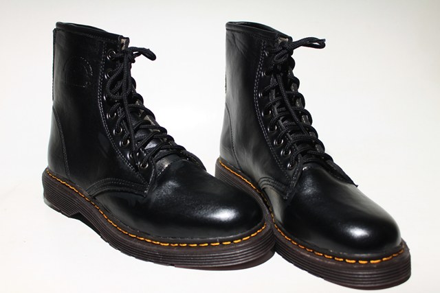 Sepatu Docmart Shoes Keren Abis ~ PromosiAliansi