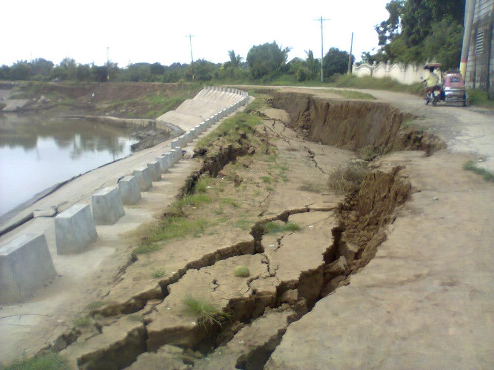 Pampanga Today: Portion of Arnedo Dike collapses again