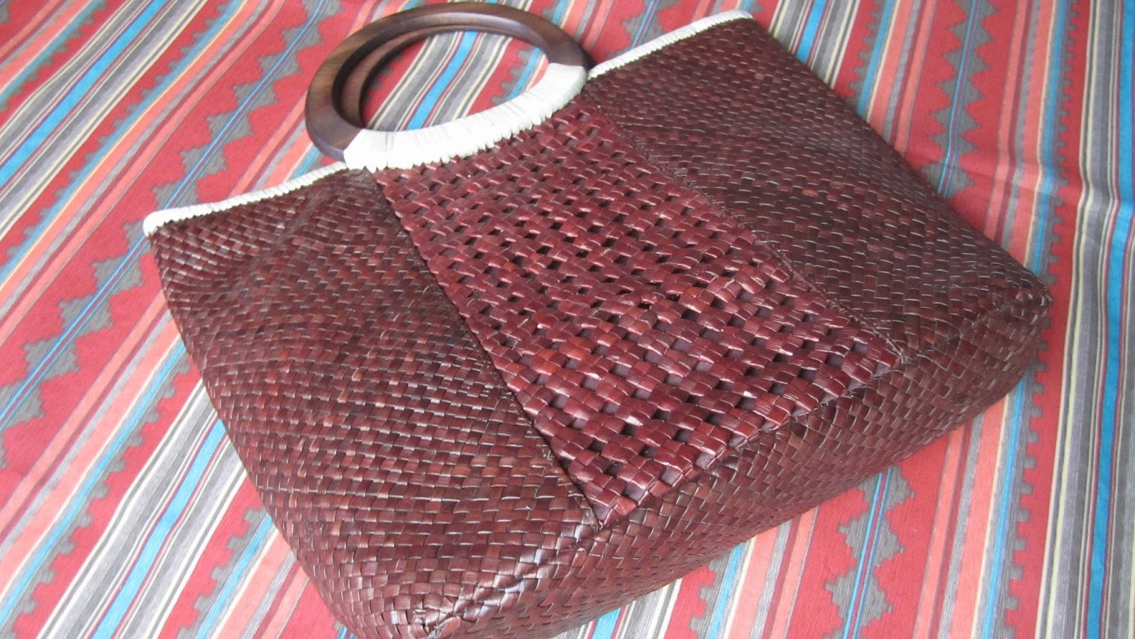brandylovesvintage: kultura filipino: banig bag and pear decors