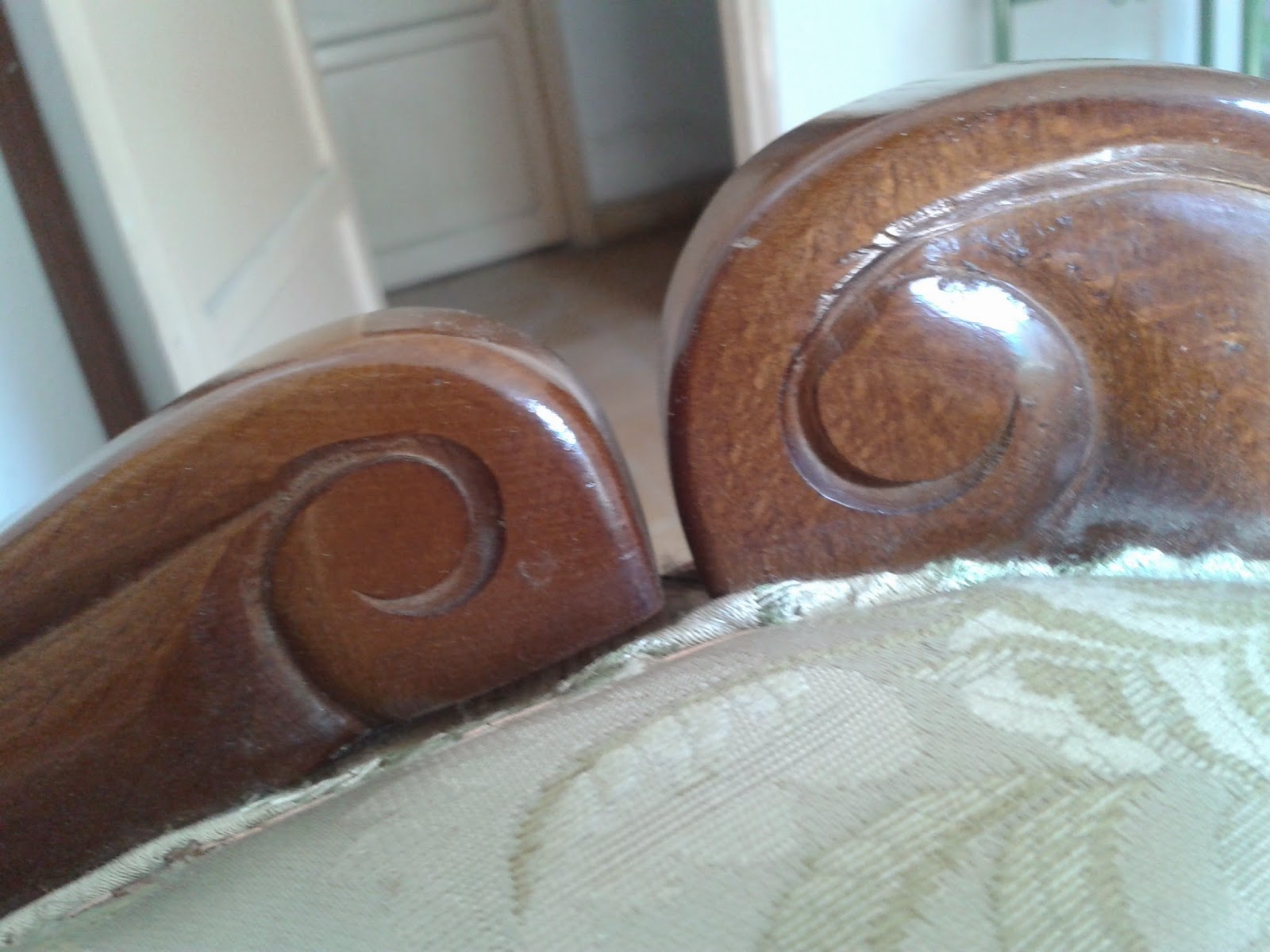 Cogiendo Hebra: Sillón capitoné restaurado