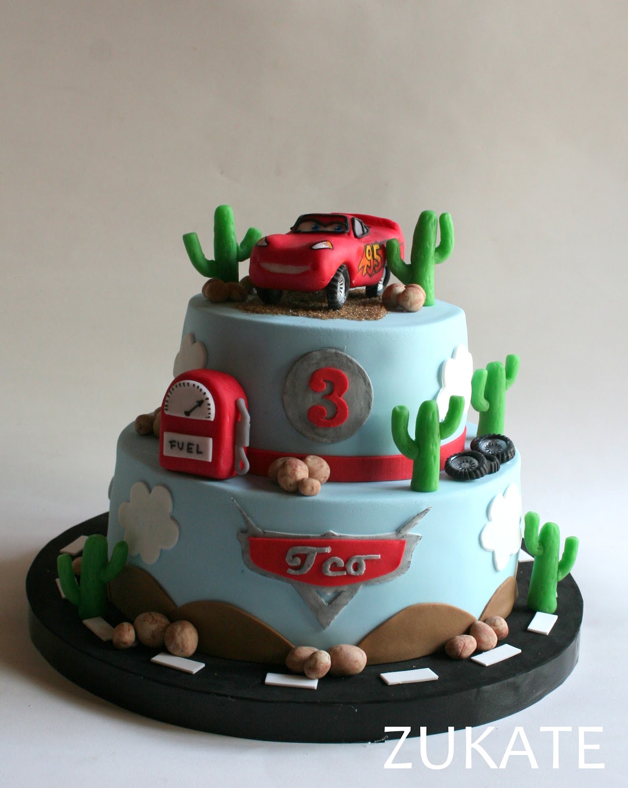 TORTA DE CARS PARA TEO | ZUKATE