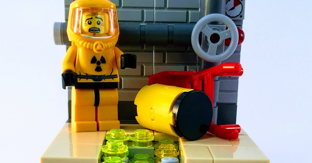 Lego Minifigure pictures: Custom Lego Scene Hazmat Guy Breaking Bad ...