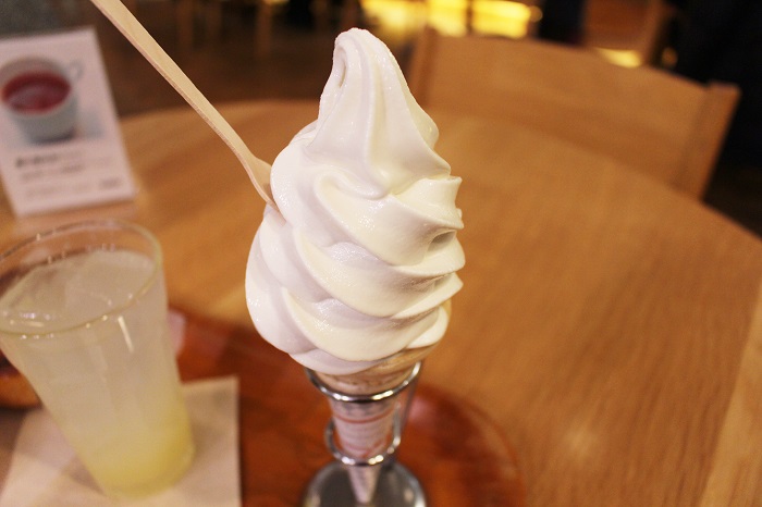 Café & Meal MUJI - New Year's Japan Travel Day 5 | It has grown on me!