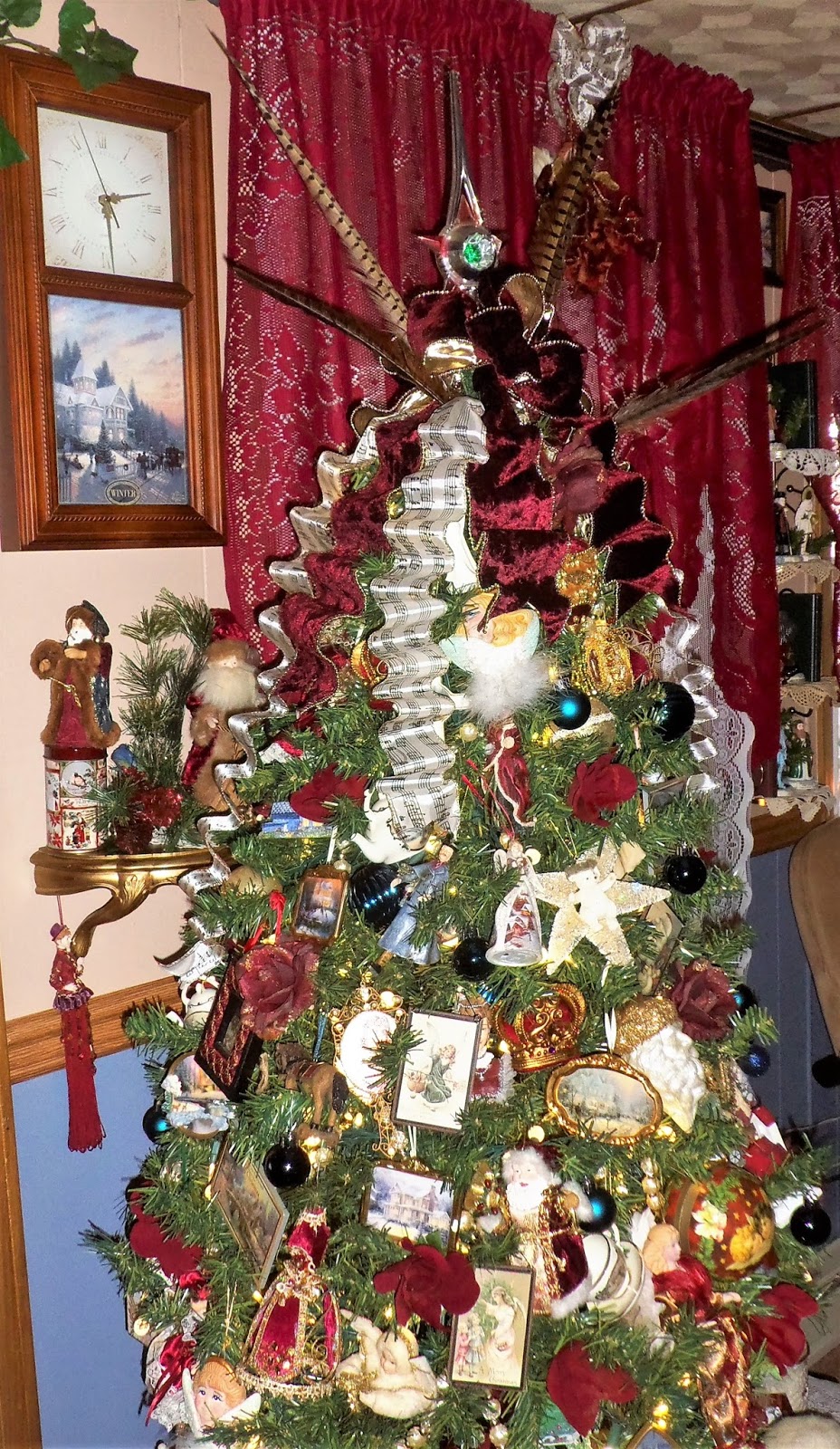 A DEBBIE-DABBLE CHRISTMAS: Christmas in the Den, Part 1, Christmas Home ...