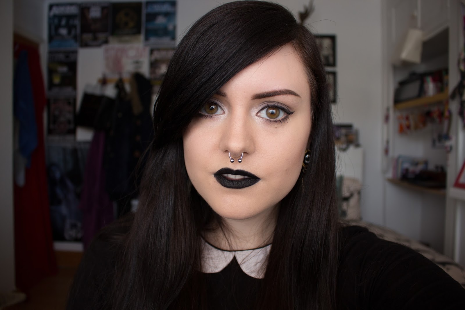 KITTENMOUSTACHE: Video: How to Wear - Matte Black Lipstick
