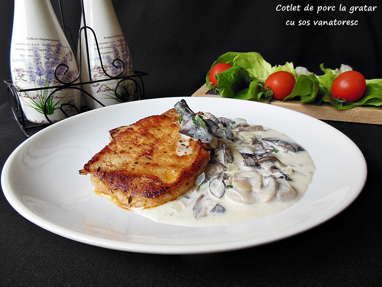 Rocsy in bucatarie: Cotlet de porc la gratar cu sos vanatoresc