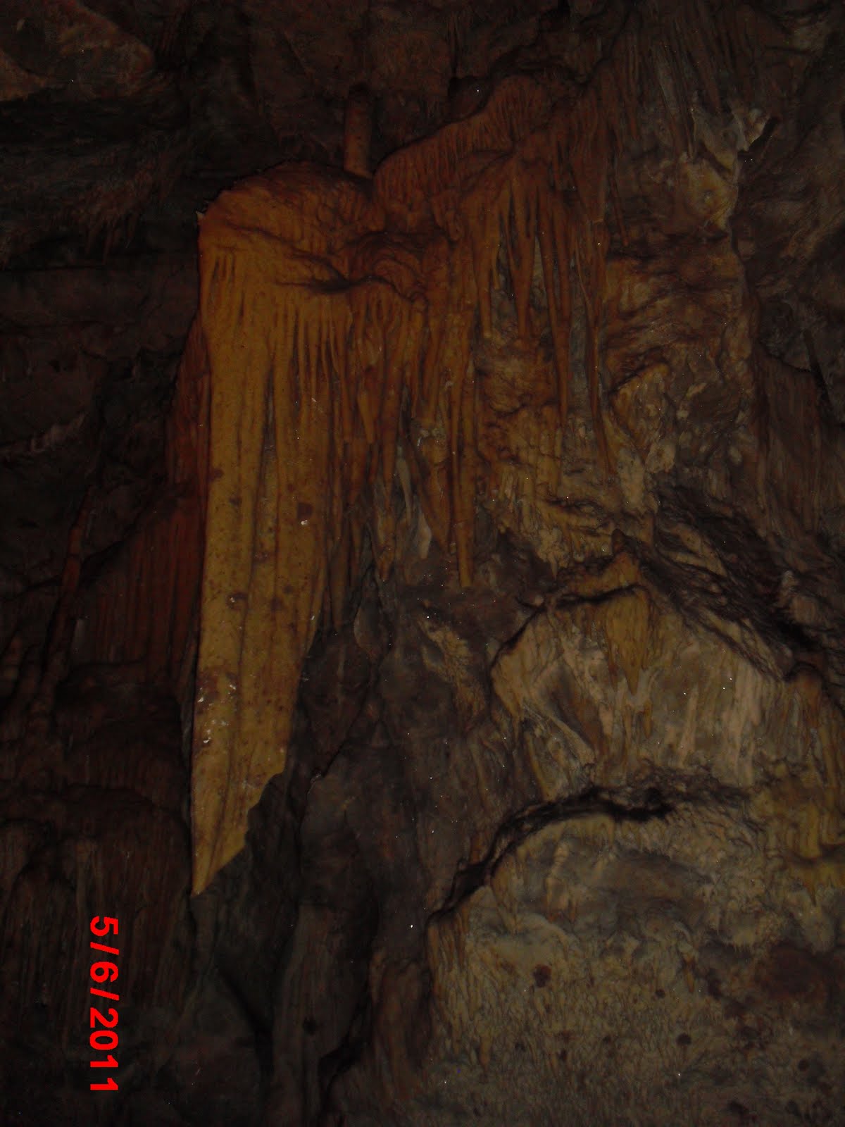 Turista: GALERIA DE LAS FAMOSAS CUEVAS DE TAULABE