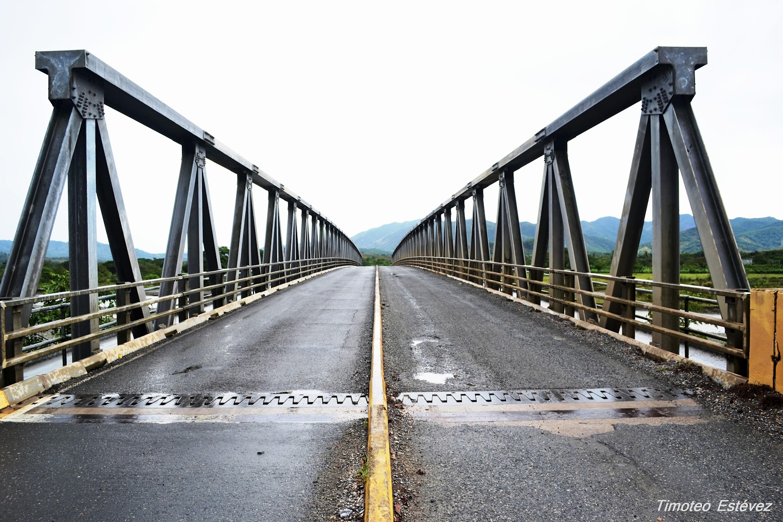 Puente río Yuna Maimón Bonao. | Con mi Nokia en la mano.