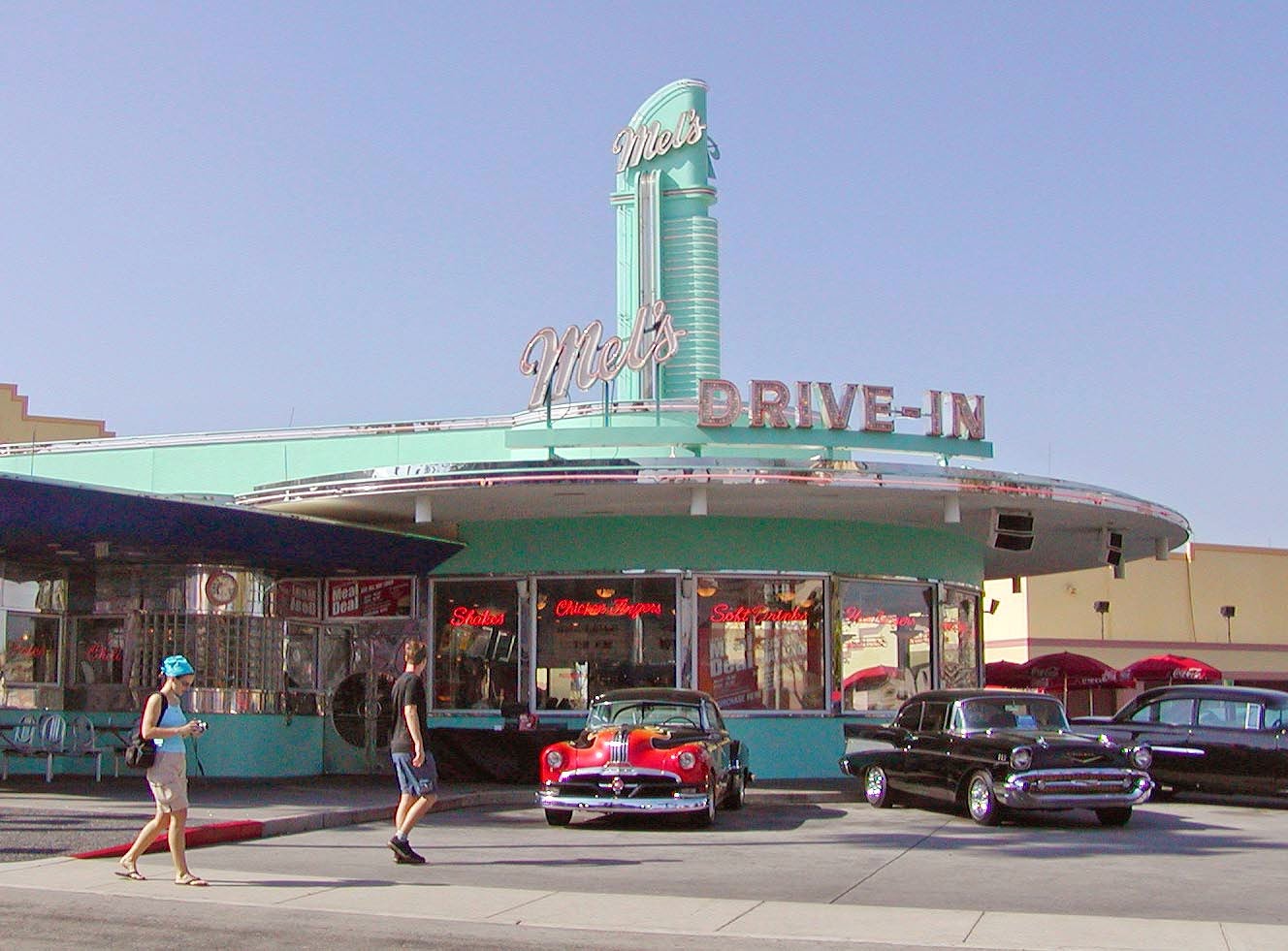GOLDEN DREAMLAND: Googie Architecture