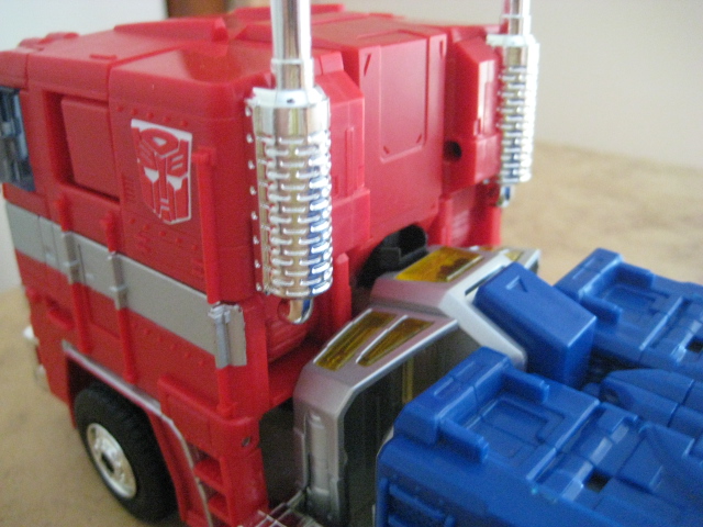 ChCse's blog: Toy Review: Transformers Masterpiece Optimus Prime ...