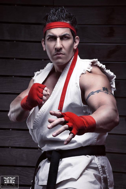 COMIC BOOK FAN AND LOVER: COSPLAYS # 062: RYU