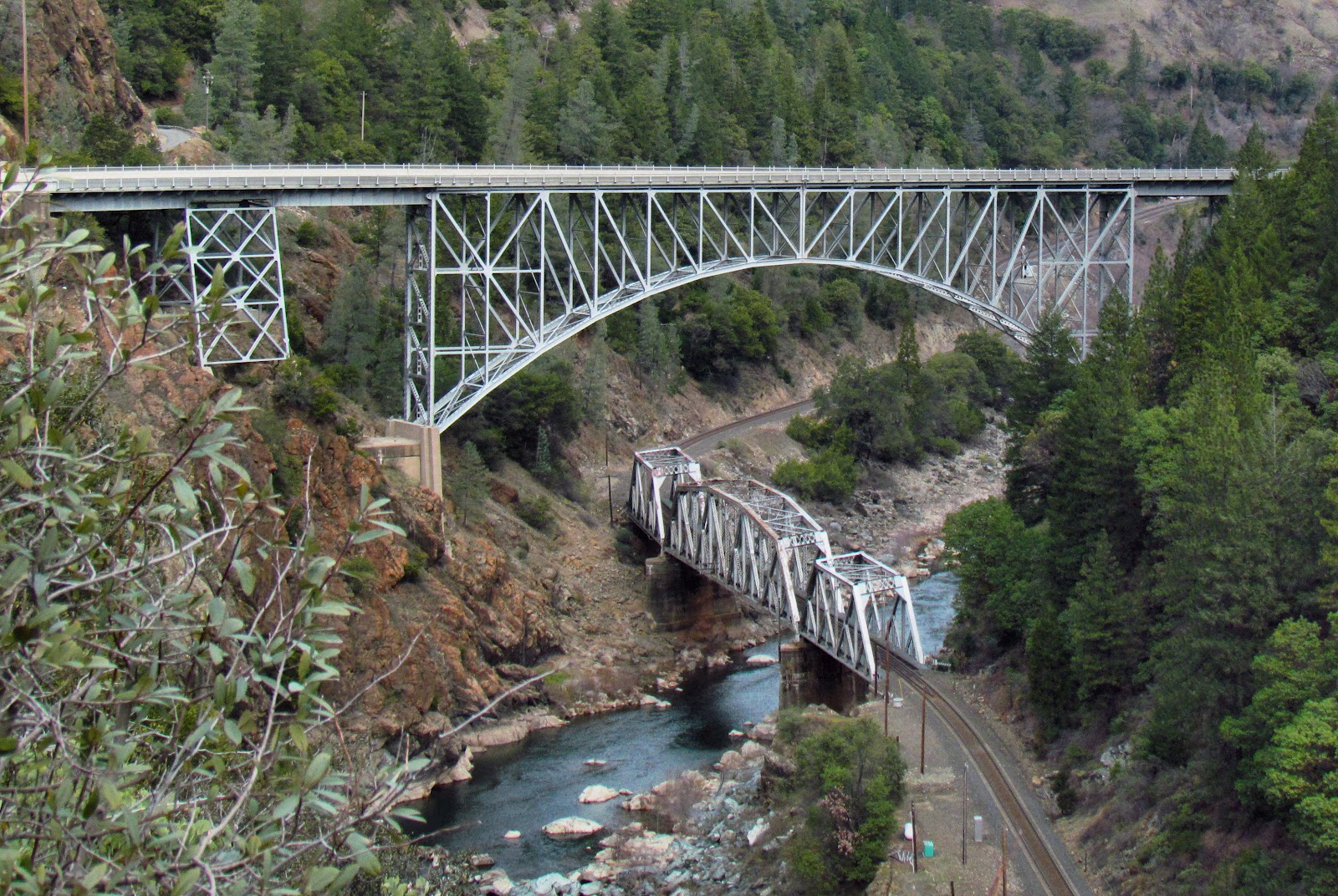 Adventures of a Vagabond Volunteer: Exploring the Feather River Highway