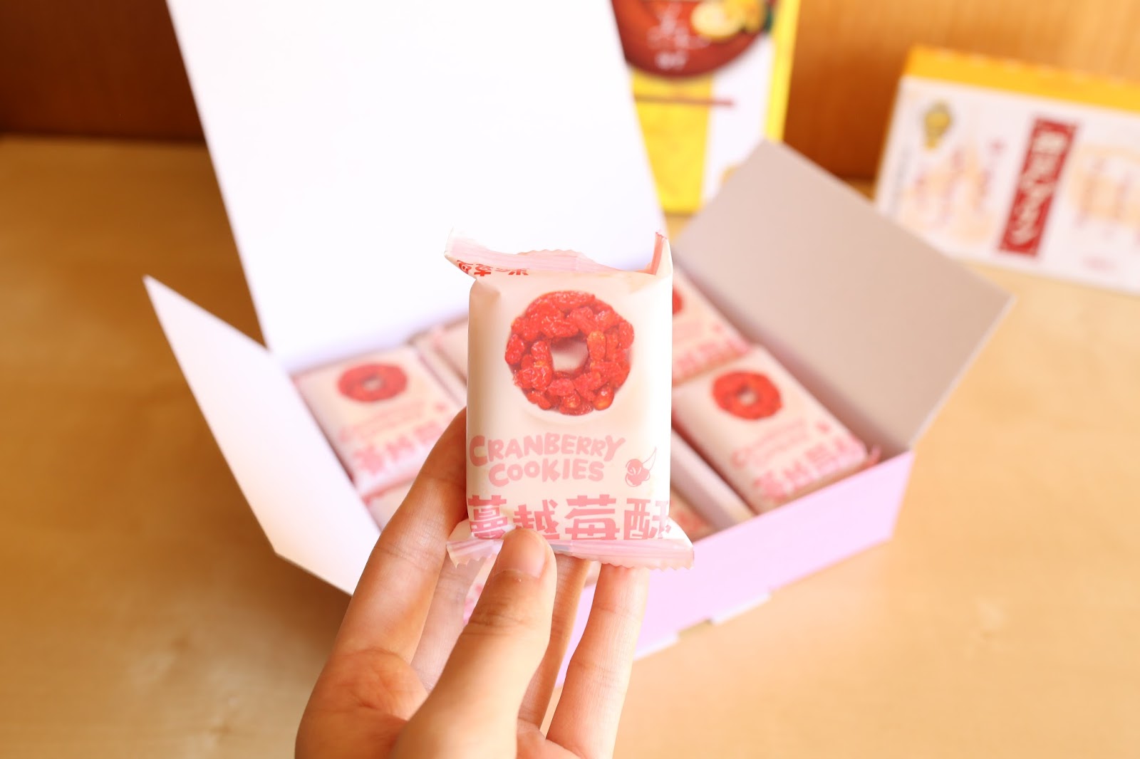 Japanese Foodie: SNACKOO (LOVE BOX) REVIEW