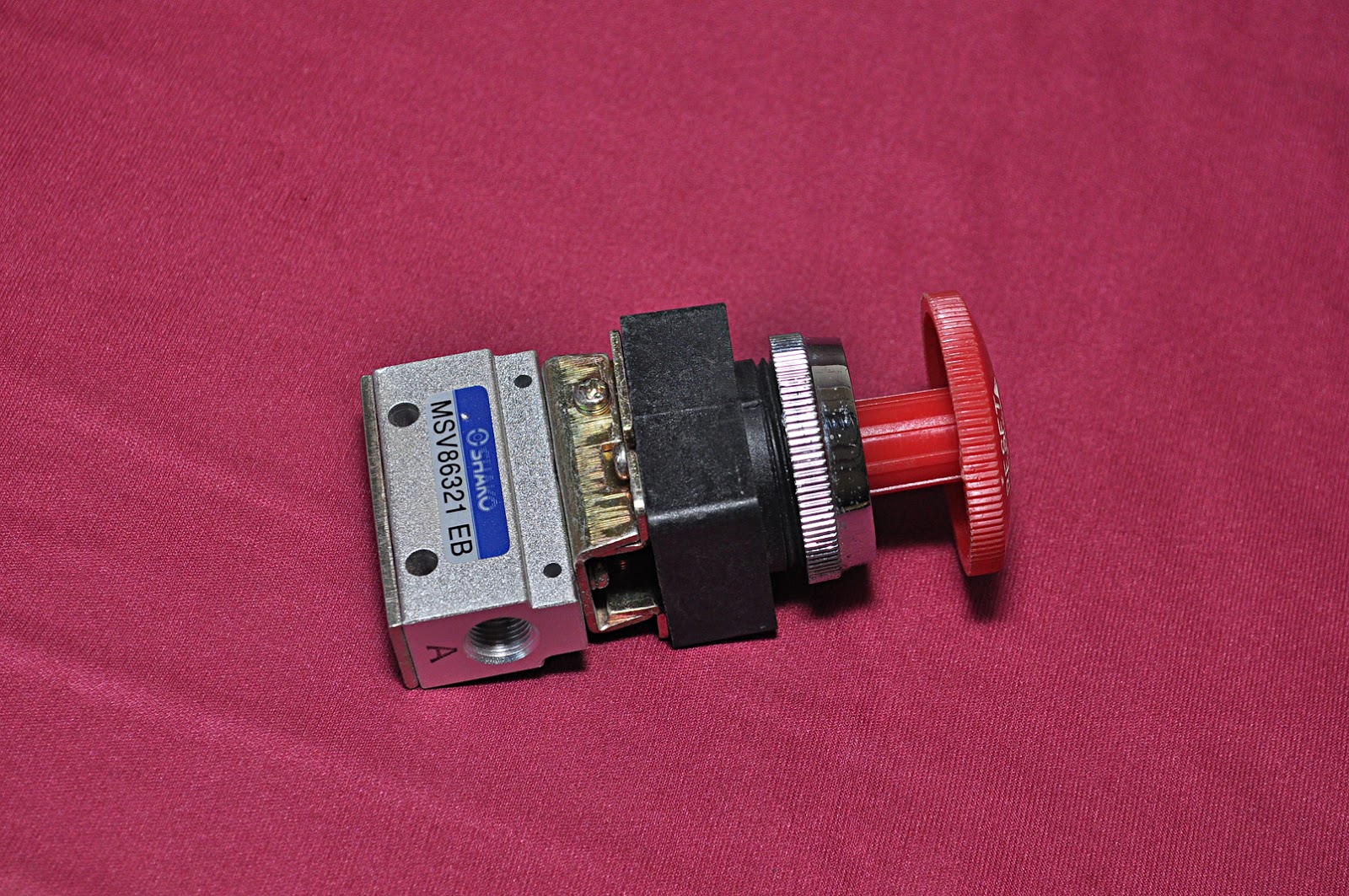 SHAKO MSV86321 EB 3/2 WAY PNEUMATIC VALVE - Aeliya Marine