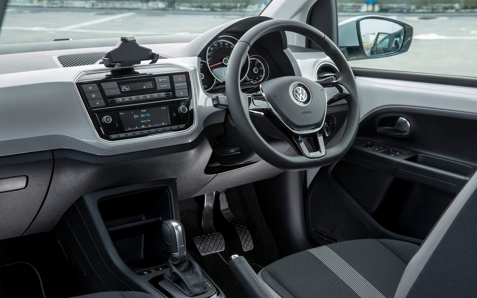 VW Up! será vendido apenas com motor elétrico na Europa