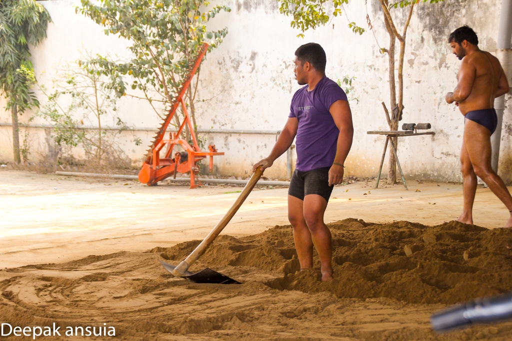 KUSHTI कुश्ती - Traditional Indian Wrestling: KUSHTI WRESTLING: Akhada ...