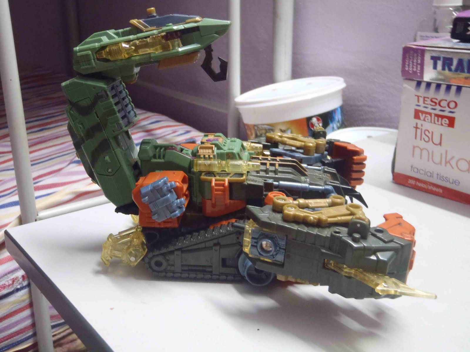 New Planet Cybertron: Transformers Review: Scorponok (Energon Ultra-Class)