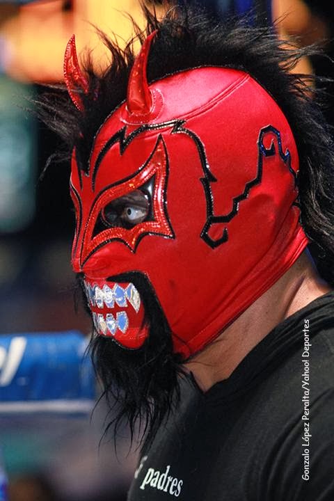 Lucha Libre Porra Fresa: Las Mascaras tenebrosas de la Lucha Libre