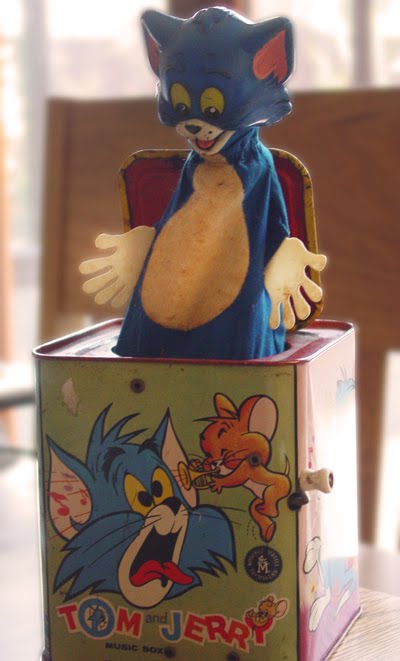 Poptique: April 2011