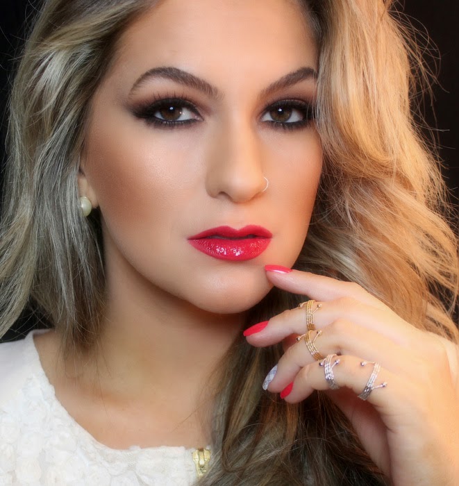 Amanda Oliveira: Maquiagem Charmosa boca vermelha!